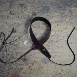 Brown Leather Banjo Cradle Strap With Lacing - Colonial Leather